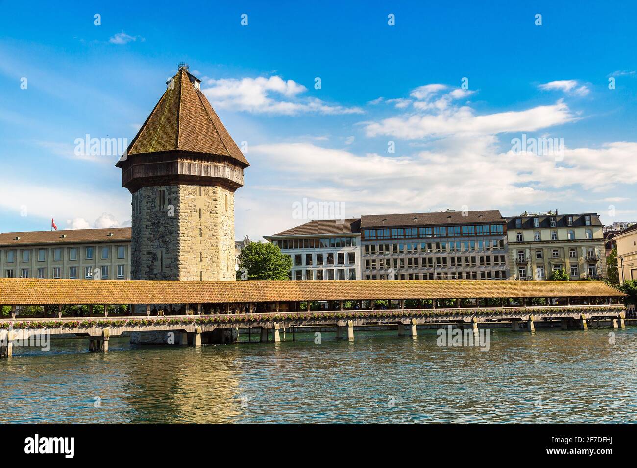Famous Chapel bridge in Lucerne in a beautiful summer day, Switzerland ...