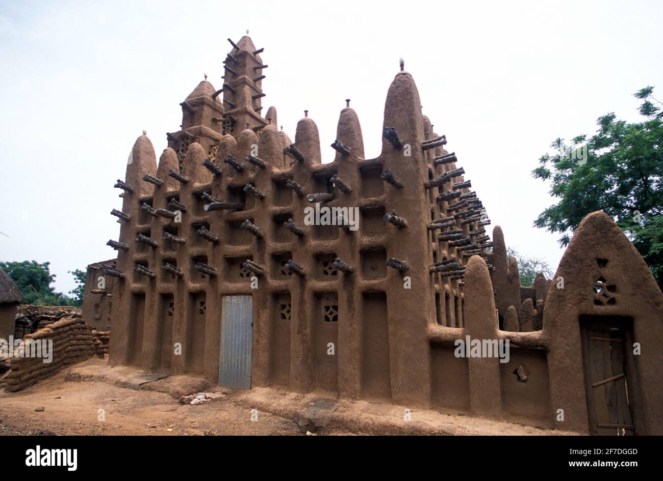 Mosque dogon village mali hi-res stock photography and images - Alamy