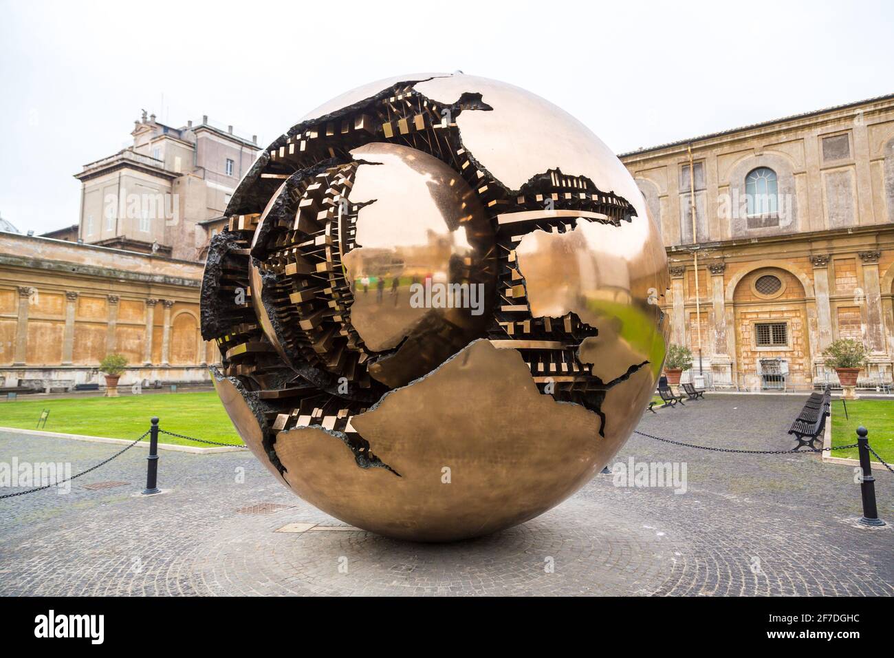 Vatican modern religious art hi-res stock photography and images - Alamy
