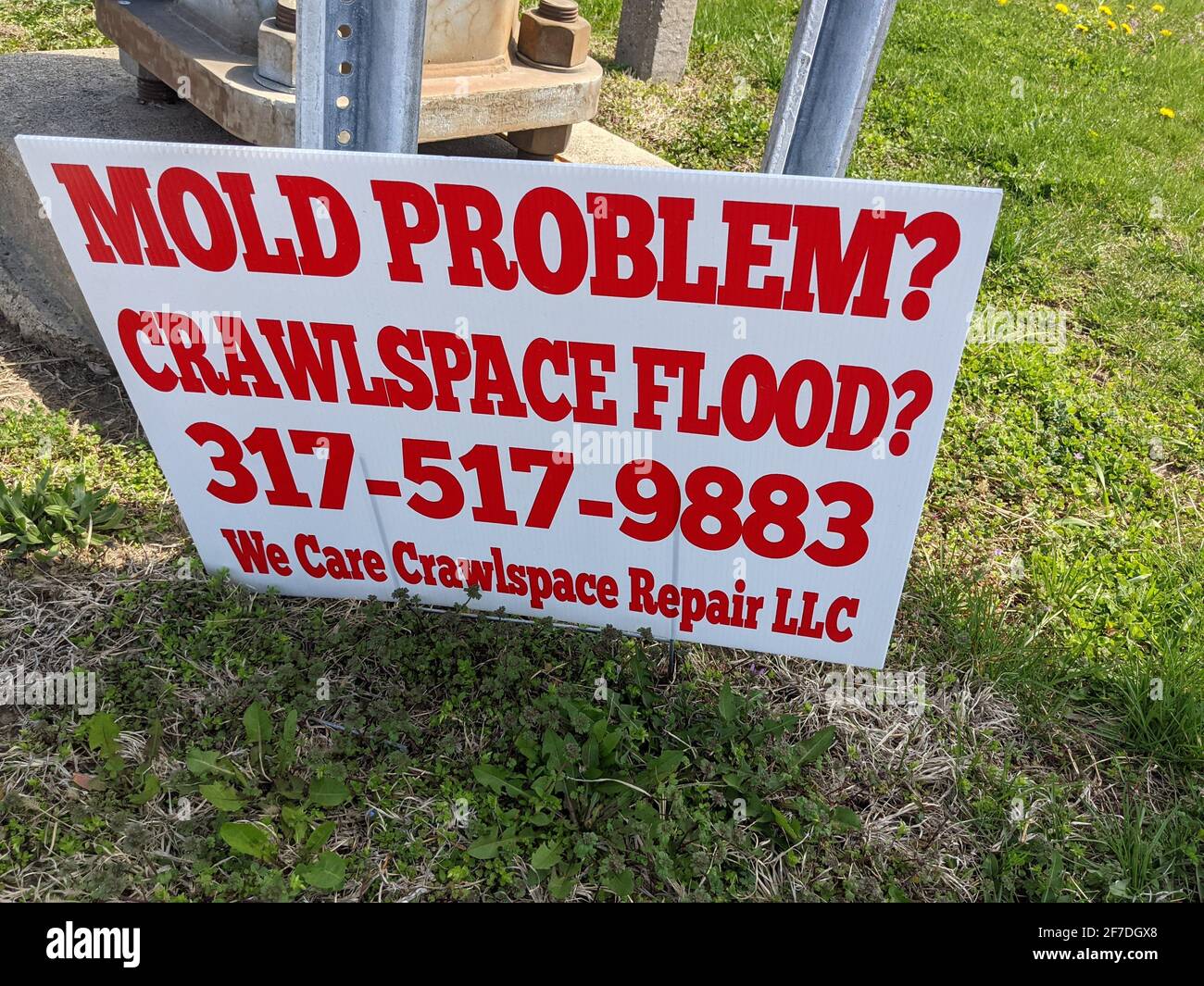 Greenwood, Indiana United States - April 06 2020: Mold Problem Signage ...