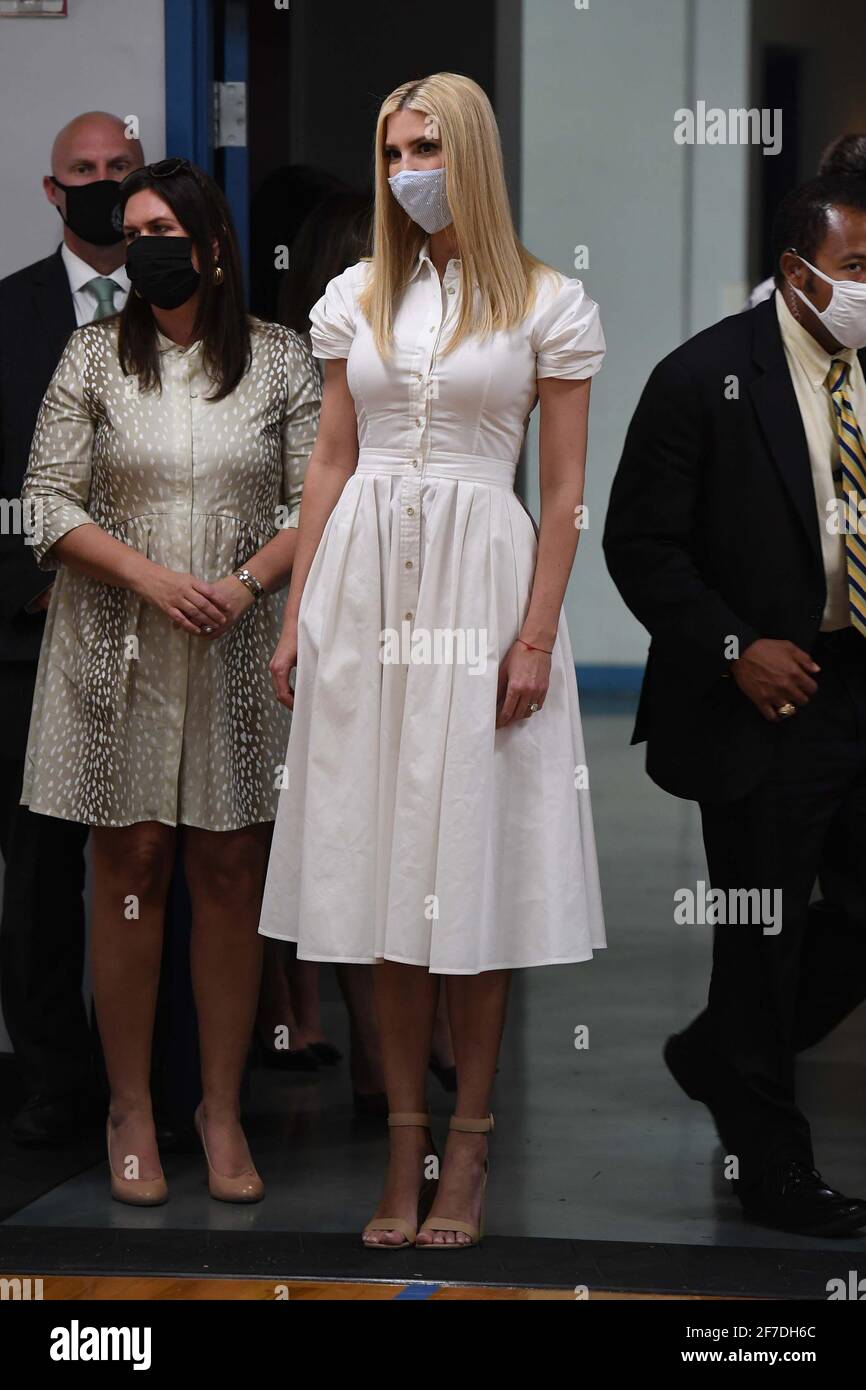 Miami - FL - 20201027- Ivanka Trump meets with students at the SLAM ...
