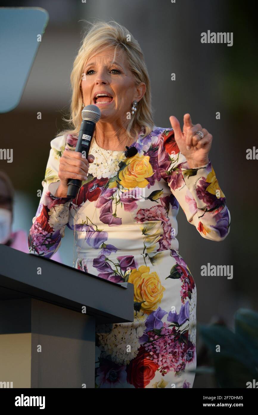Boca Raton - FL - 20201005 - Dr Jill Biden attend a Drive-In Rally ...