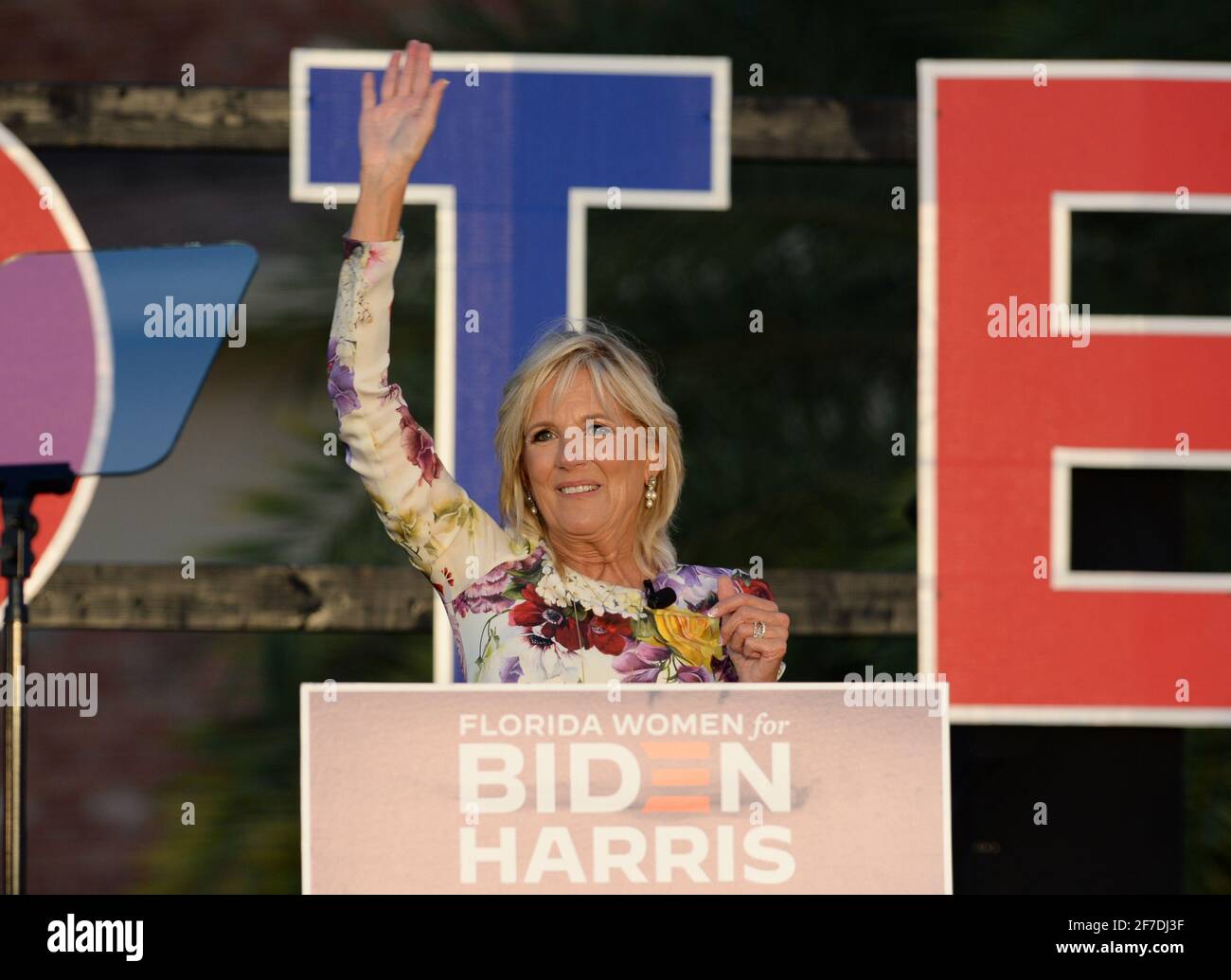 Boca Raton - FL - 20201005 - Dr Jill Biden attend a Drive-In Rally ...
