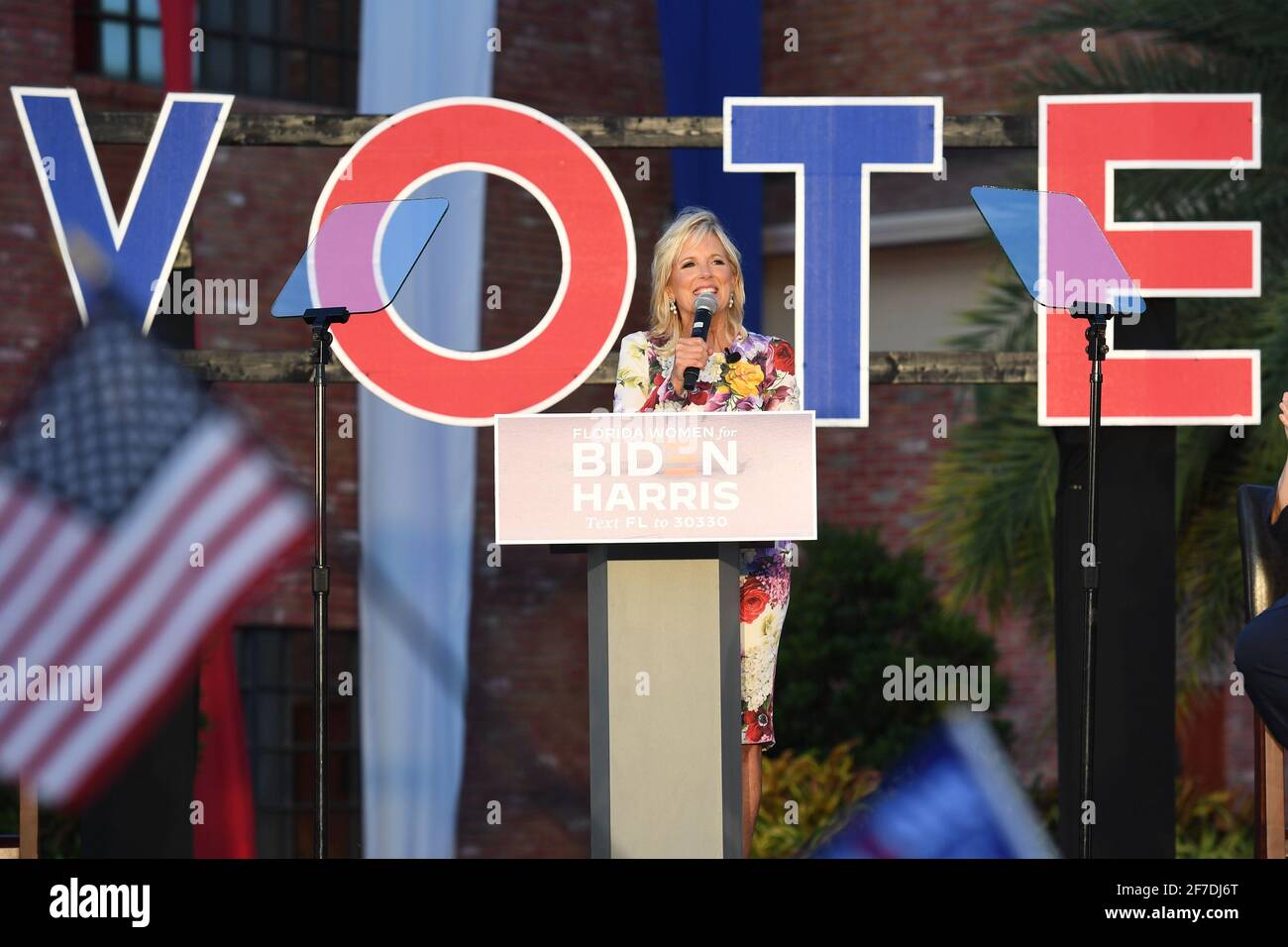 Boca Raton - FL - 20201005 - Dr Jill Biden attend a Drive-In Rally ...