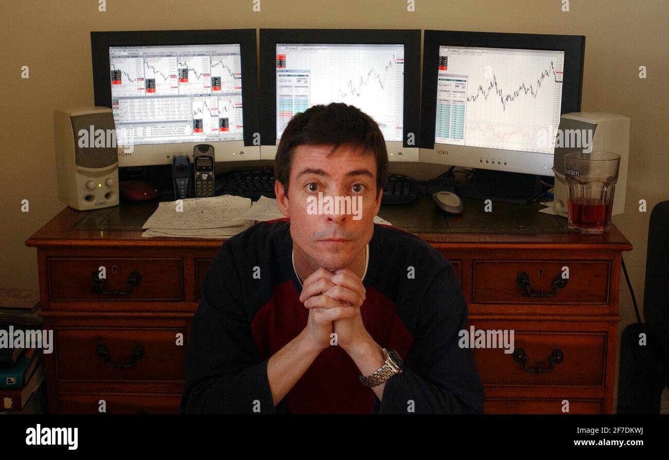 MAX BURNS WORKING AT HOME IN OXFORD.23/3/04 PILSTON Stock Photo - Alamy