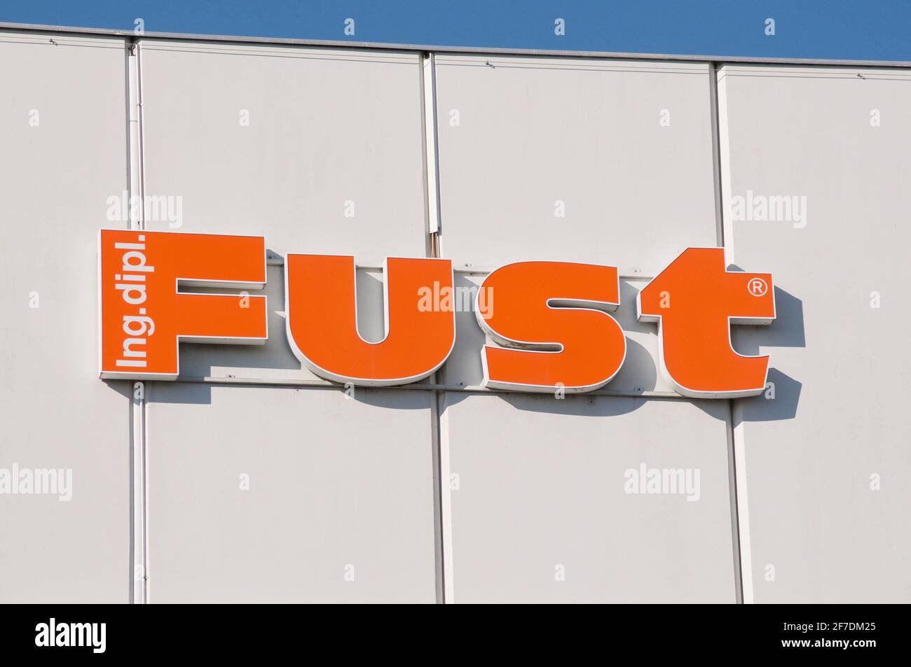 Logo store signage advertising hi-res stock photography and images - Alamy