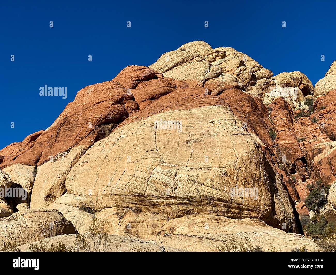 Red Rock Canyon National Conservation Area lies in Nevada’s Mojave ...