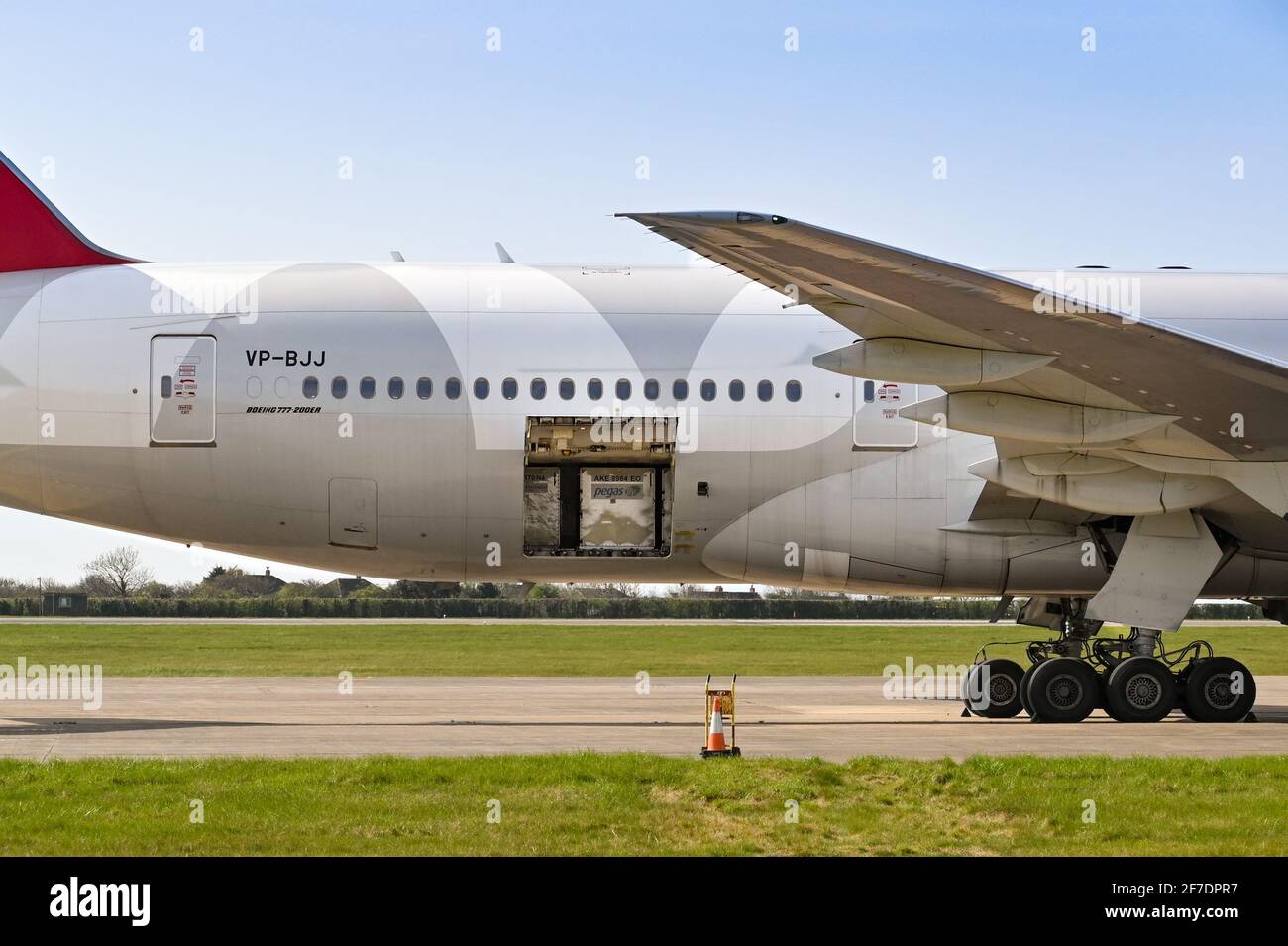 777 cargo plane hi-res stock photography and images - Alamy