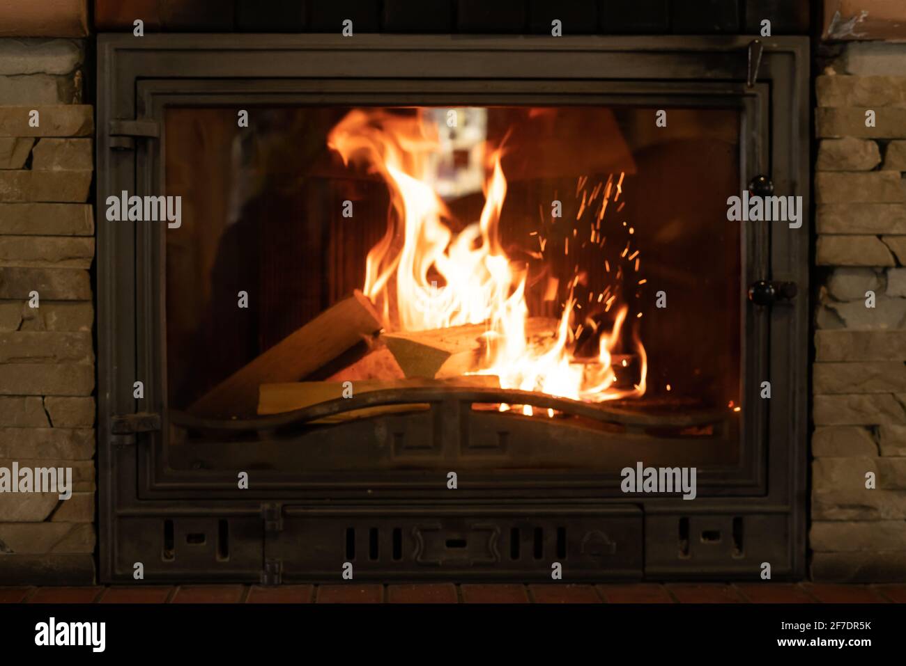 Cast iron fireplace hi-res stock photography and images - Alamy