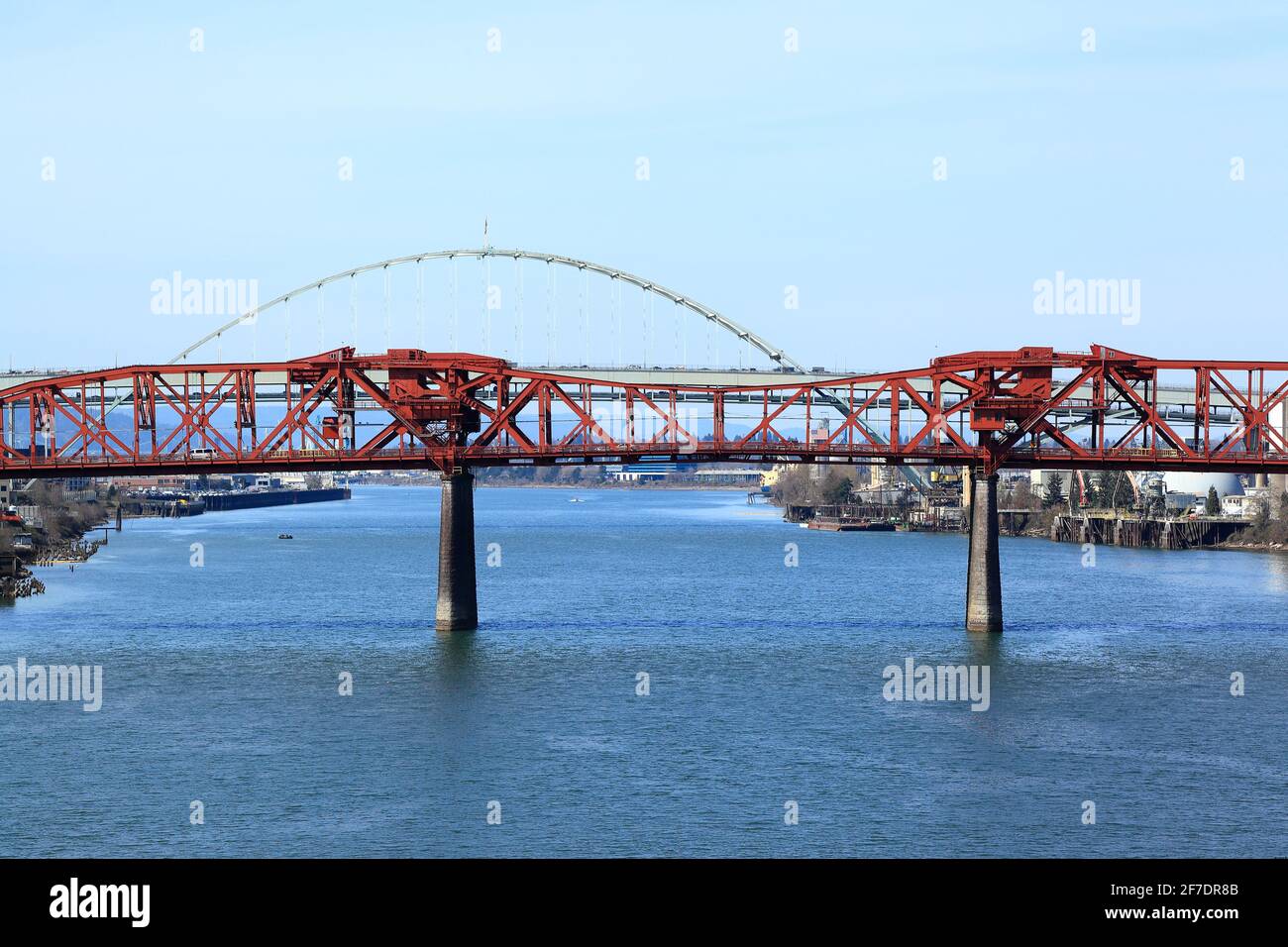 Portland City of Bridges: Broadway Bridge Stock Photo - Alamy
