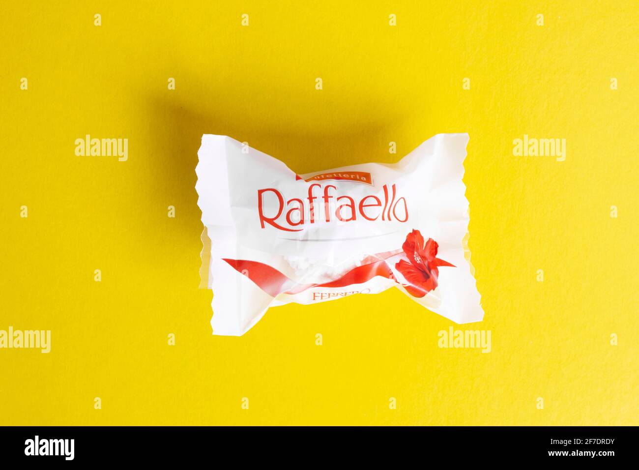 Raffaello candy hi-res stock photography and images - Alamy