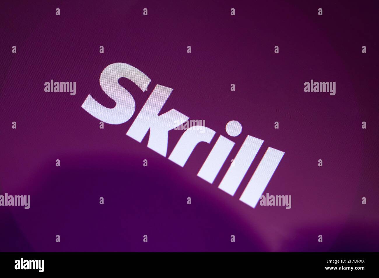 Skrill icon hi-res stock photography and images - Alamy