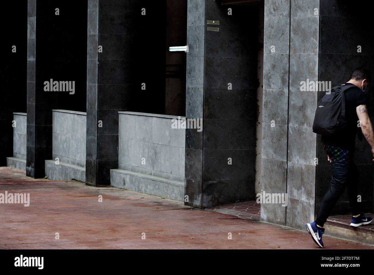 Danger man horizontal hi-res stock photography and images - Alamy