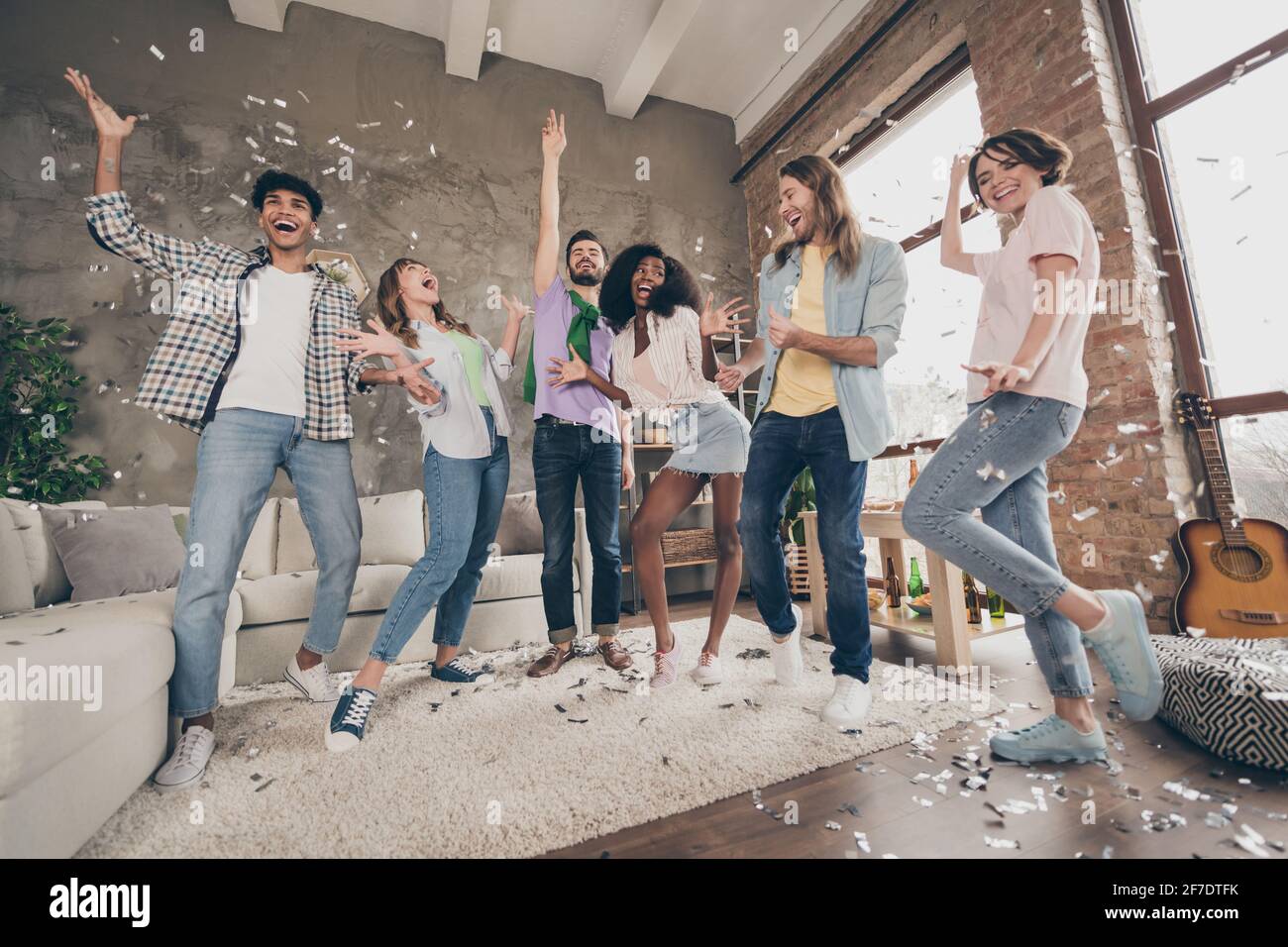 Full body photo of cheerful friend boyfriend girlfriend party at ...