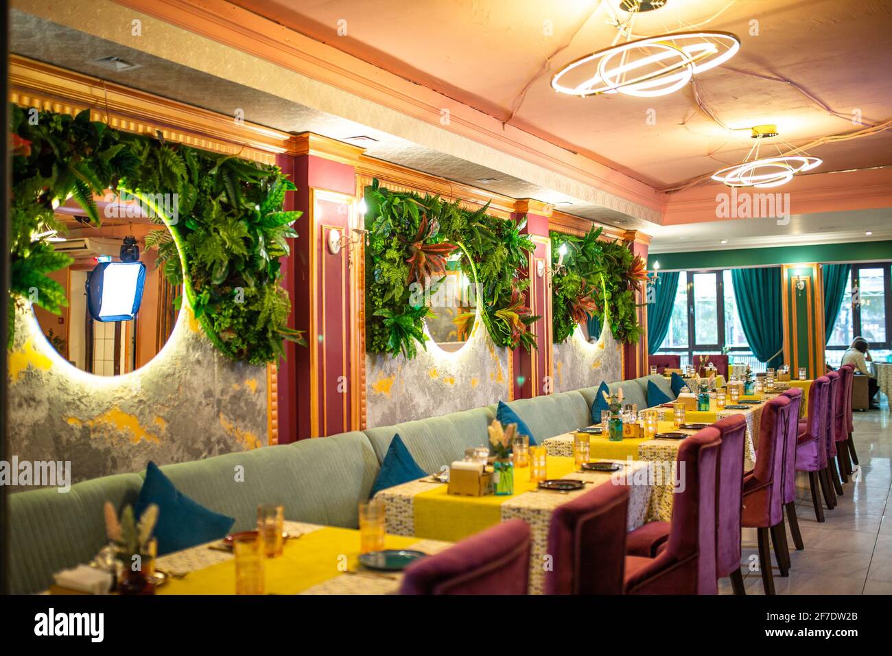 Modern family table tables hi-res stock photography and images - Alamy