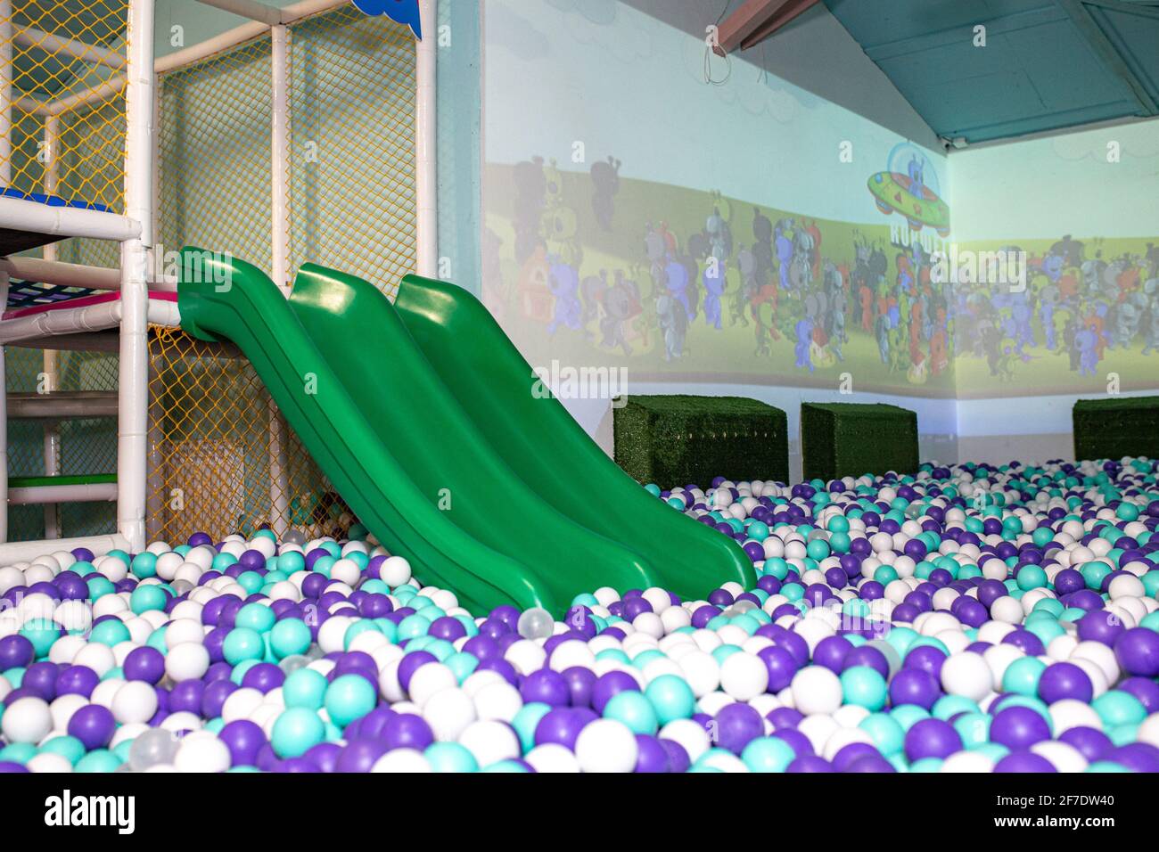 Childrens room slide hi-res stock photography and images - Alamy