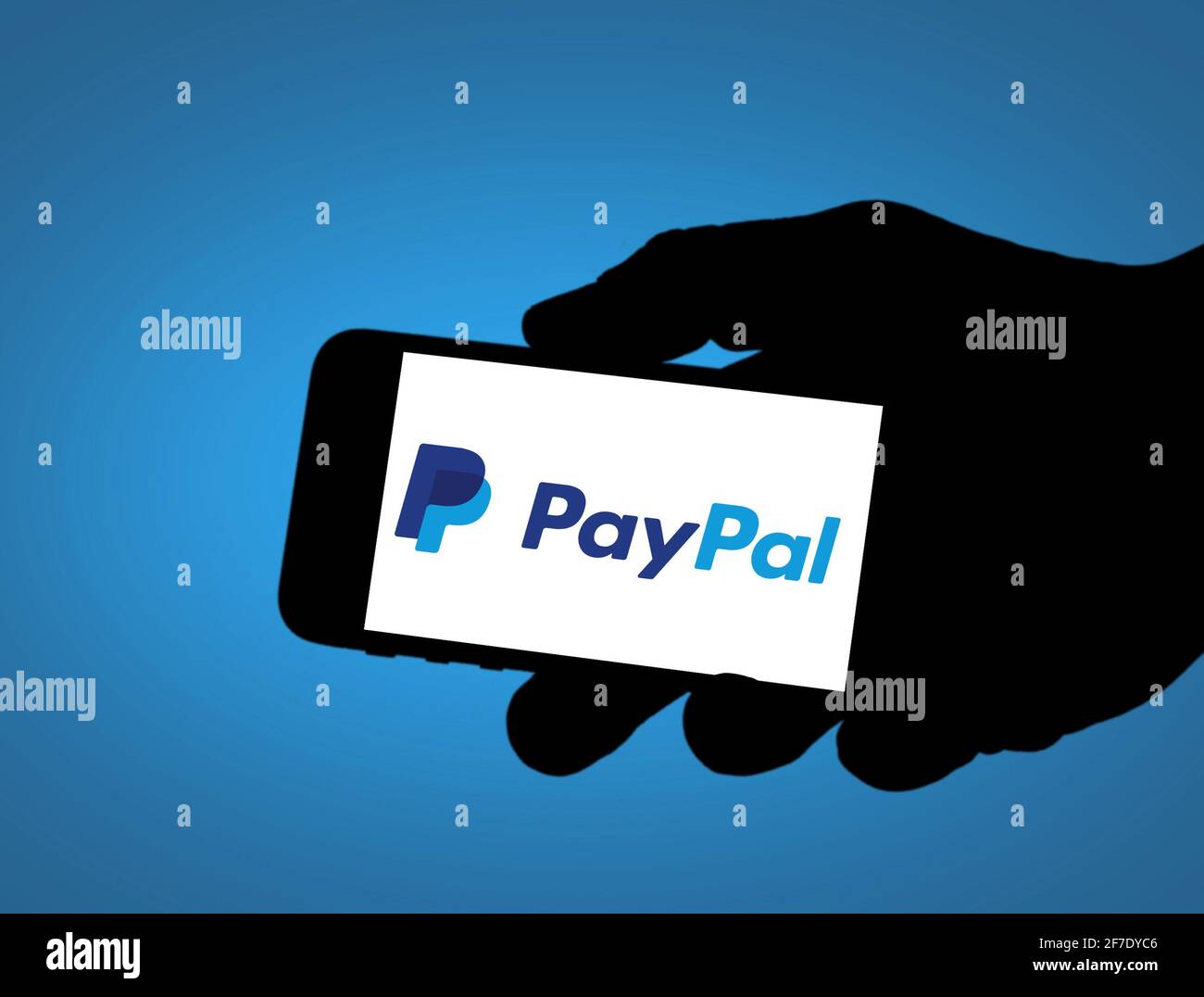 Paypal logo hi-res stock photography and images - Alamy
