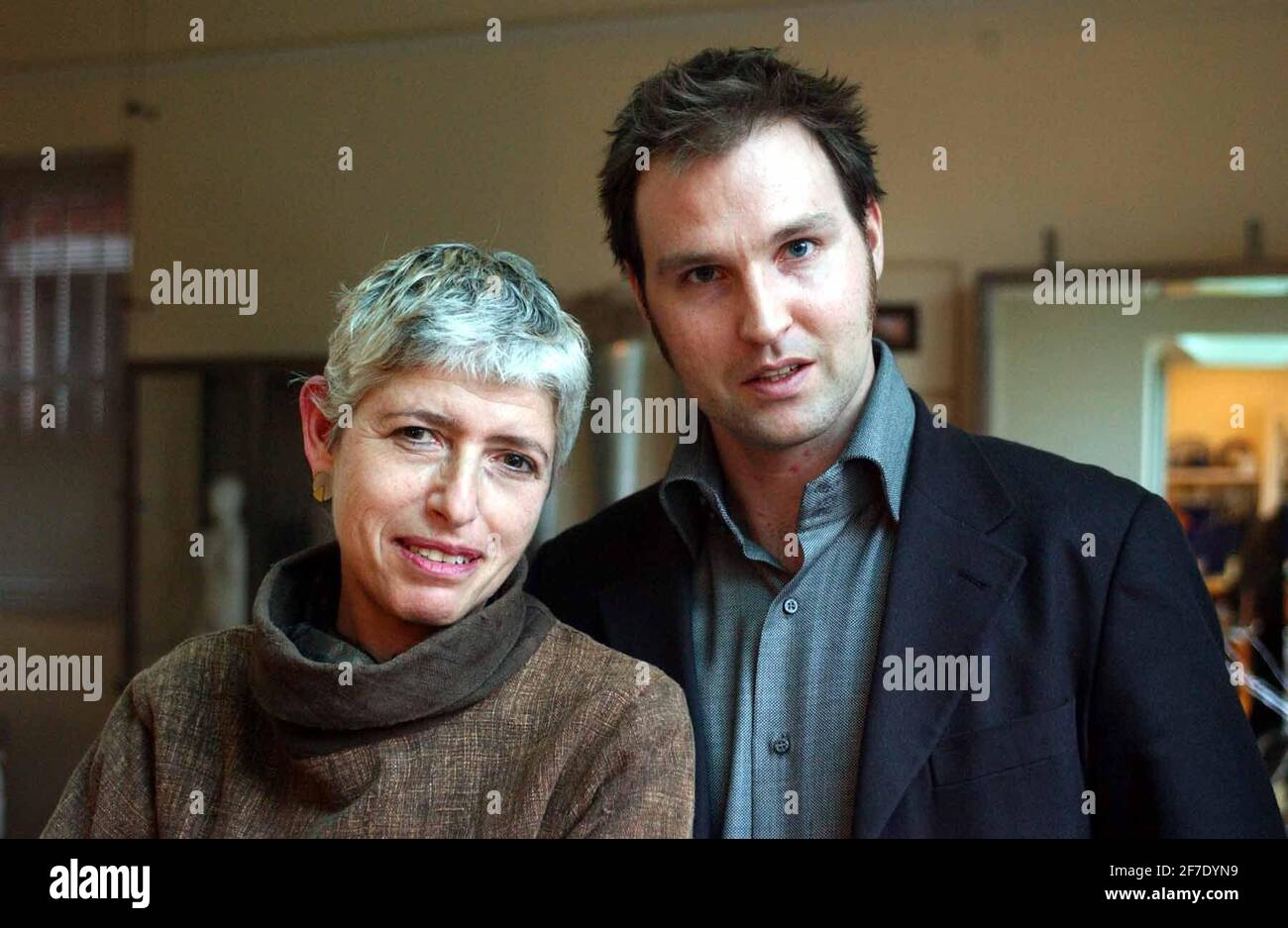 GABRIELLE RIFKIND AND PAUL HILDER.23/2/04 PILSTON Stock Photo - Alamy