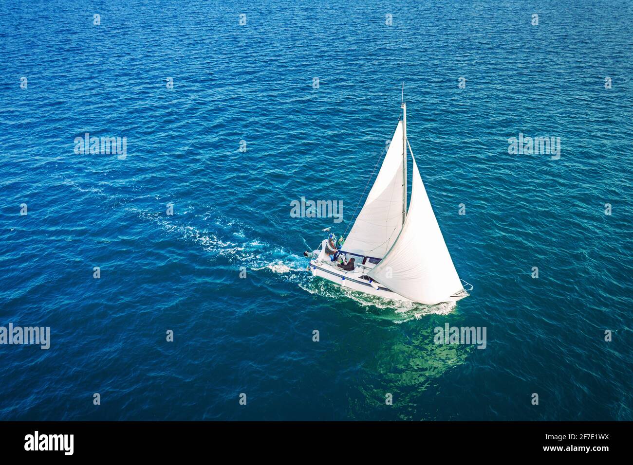 Aerial view yacht sailing hi-res stock photography and images - Alamy