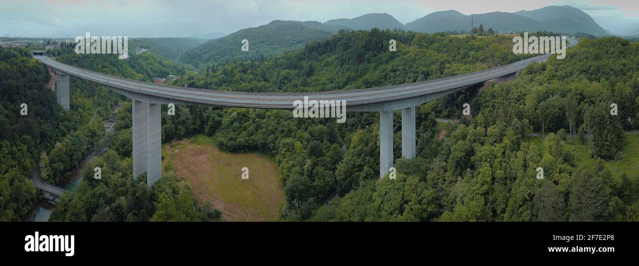 Long motorway viaduct hi-res stock photography and images - Alamy