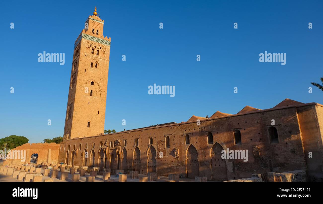 Large tall building islamic religious hi-res stock photography and ...
