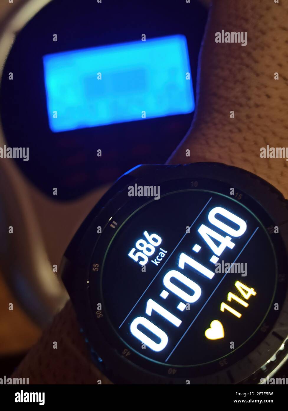 Heart rate monitor watch laptop hi-res stock photography and images - Alamy