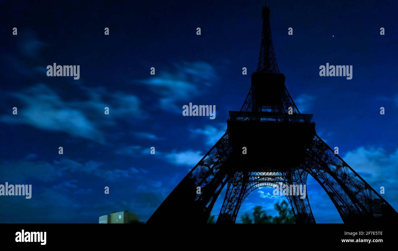 Full moon in paris hi-res stock photography and images - Alamy