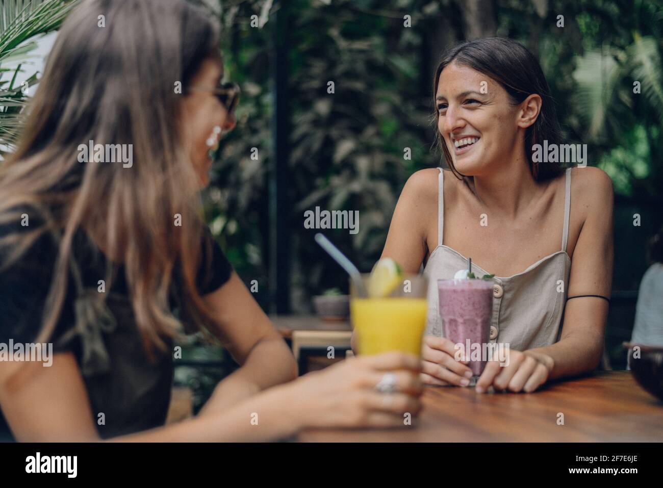 Sharing a drink hi-res stock photography and images - Alamy