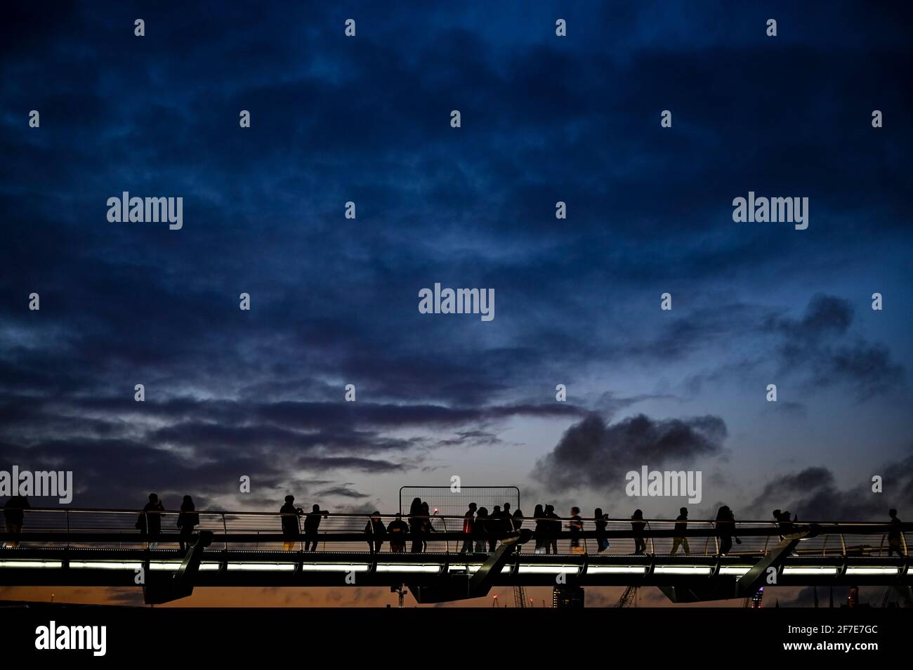 London Cityscape by night Stock Photo - Alamy