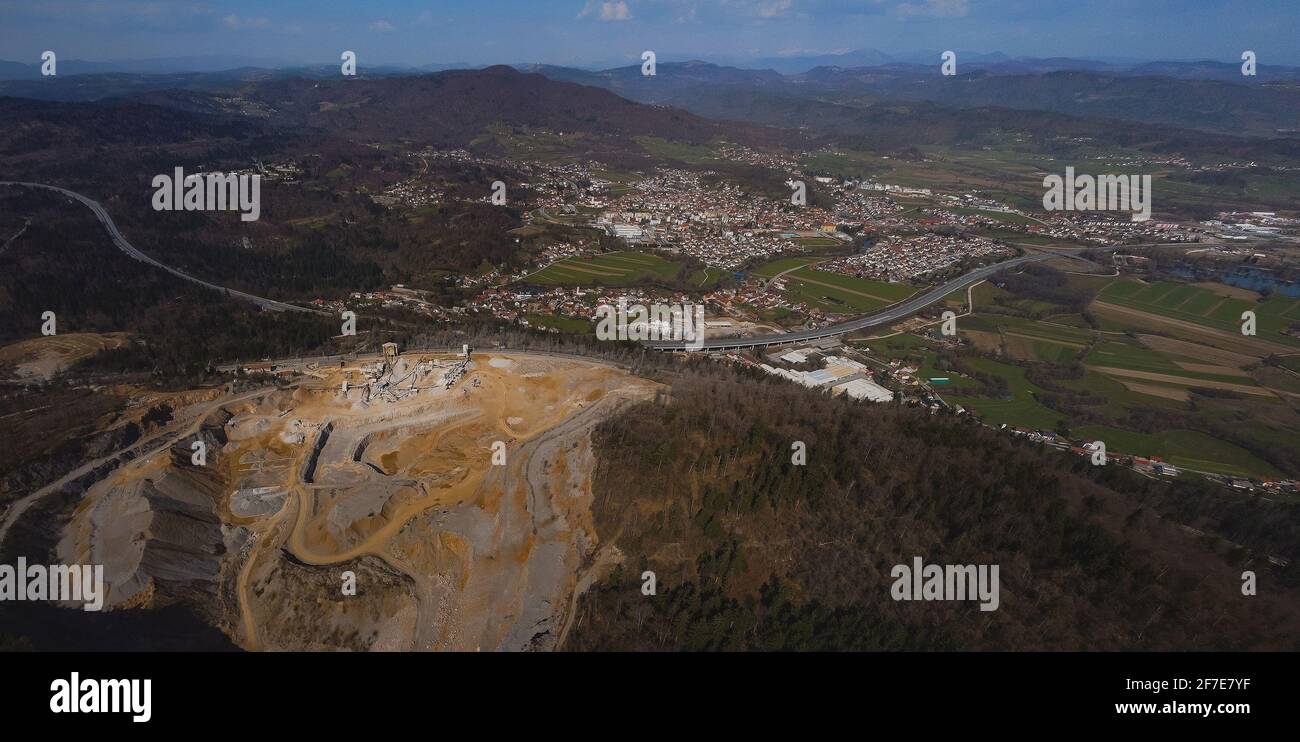 Drone in open pit mine hi-res stock photography and images - Alamy