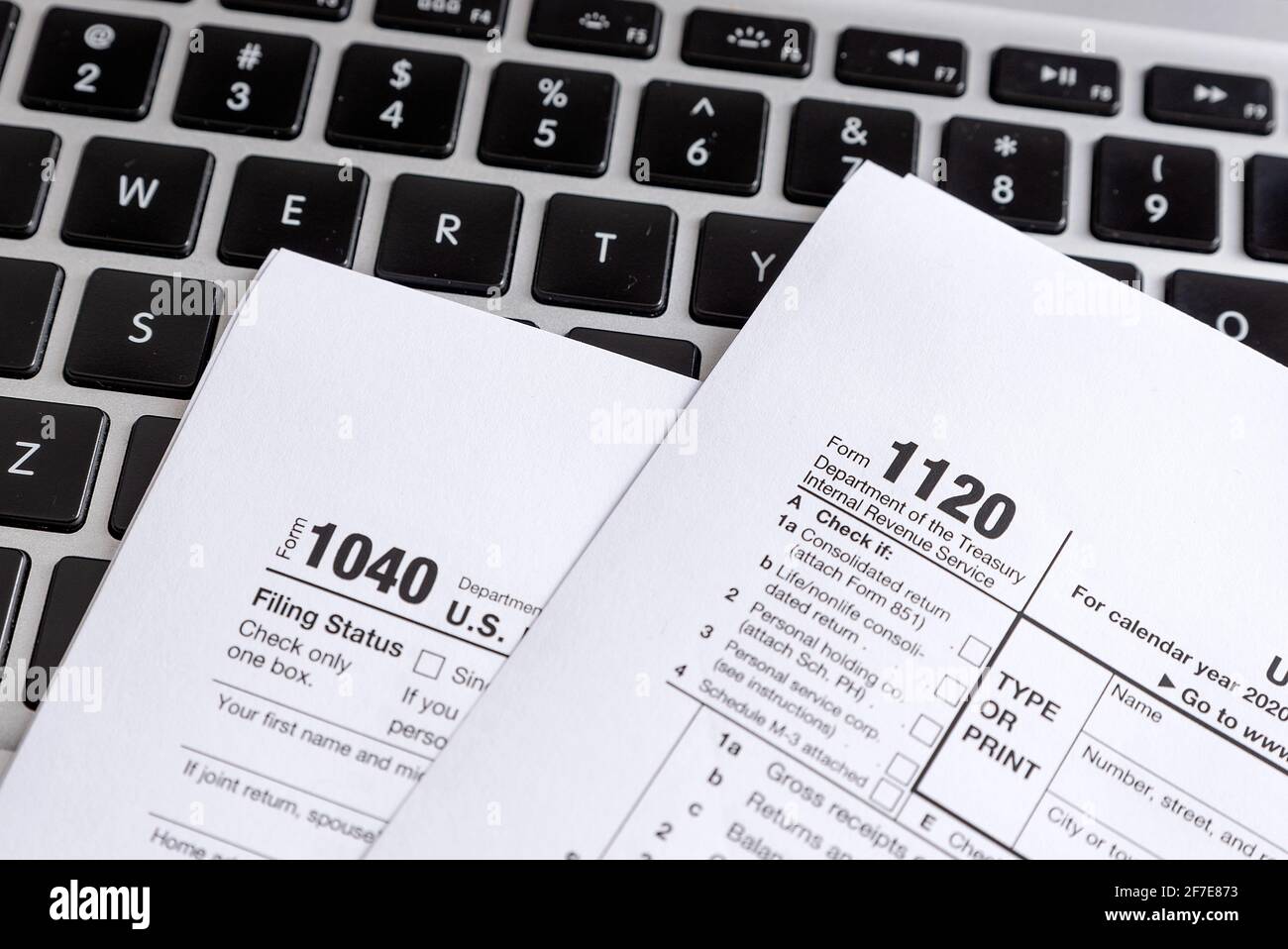 2020 tax forms hi-res stock photography and images - Alamy
