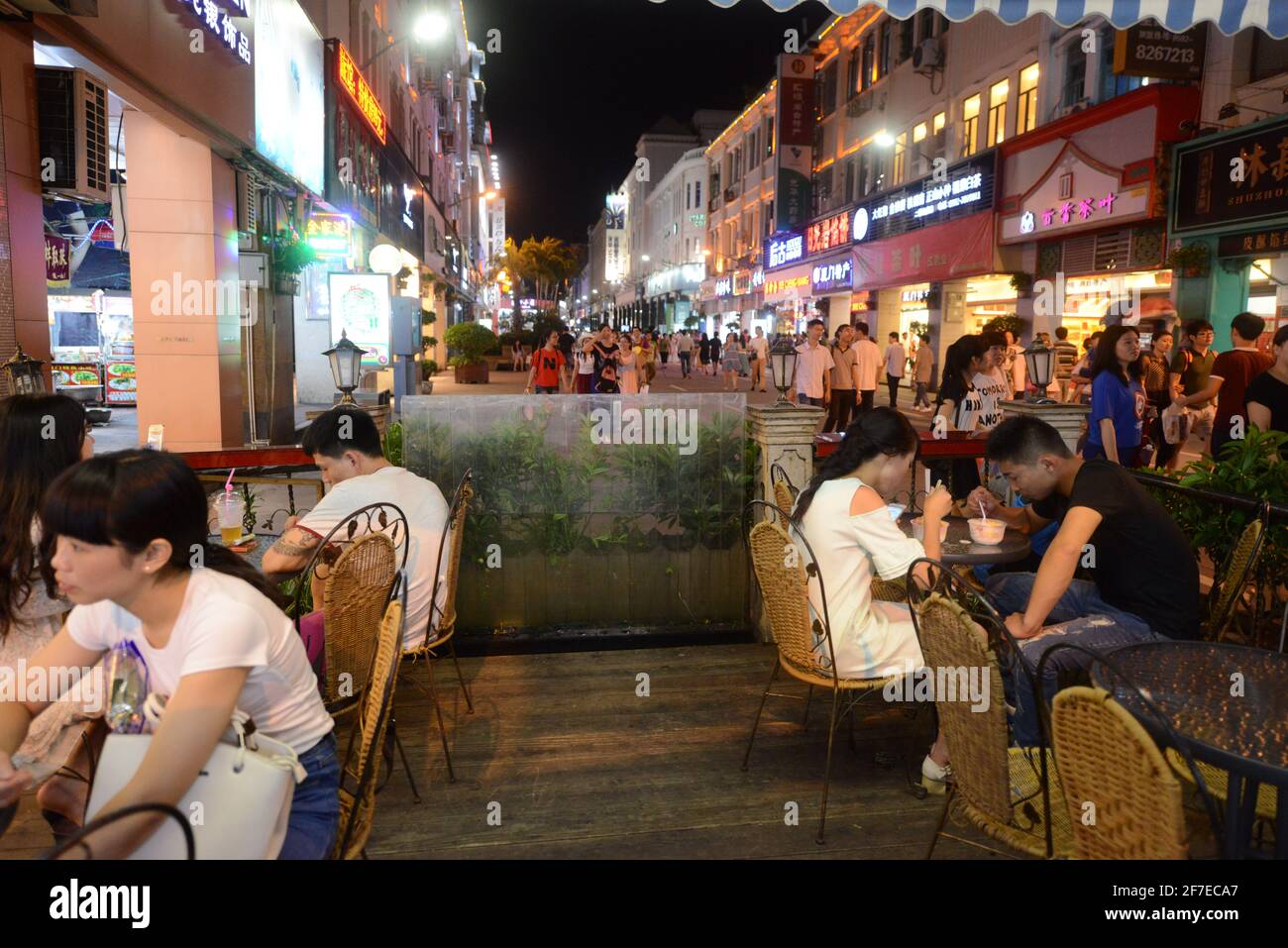 The vibrant Zhongshan Lu pedestrian street in Xiamen, China Stock Photo ...