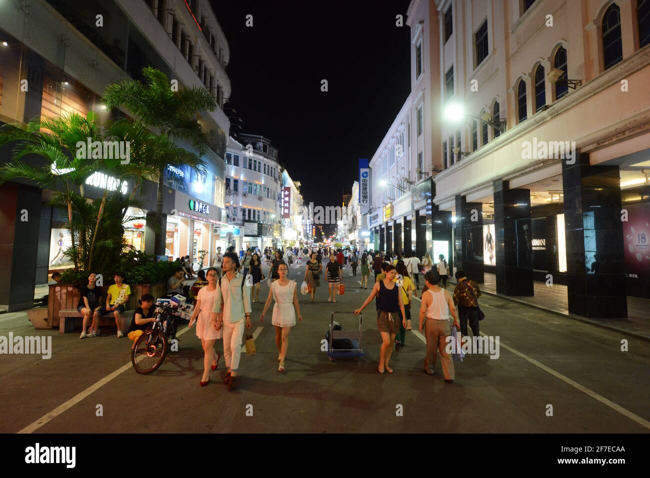 The vibrant Zhongshan Lu pedestrian street in Xiamen, China Stock Photo ...