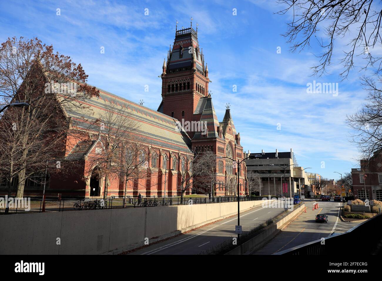 Harvard memorial hall victorian architecture hi-res stock photography ...