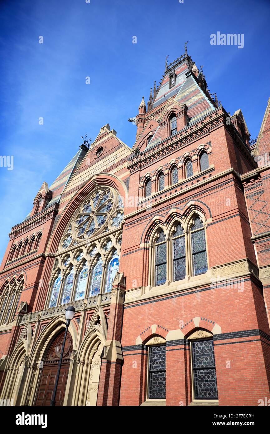 Harvard memorial hall victorian architecture hi-res stock photography ...