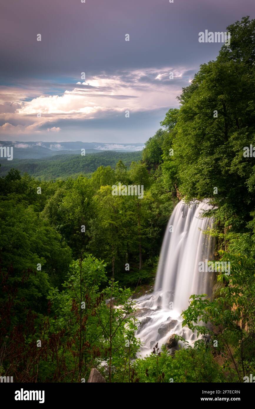 Blue ridge mountains virginia fog mist hi-res stock photography and ...