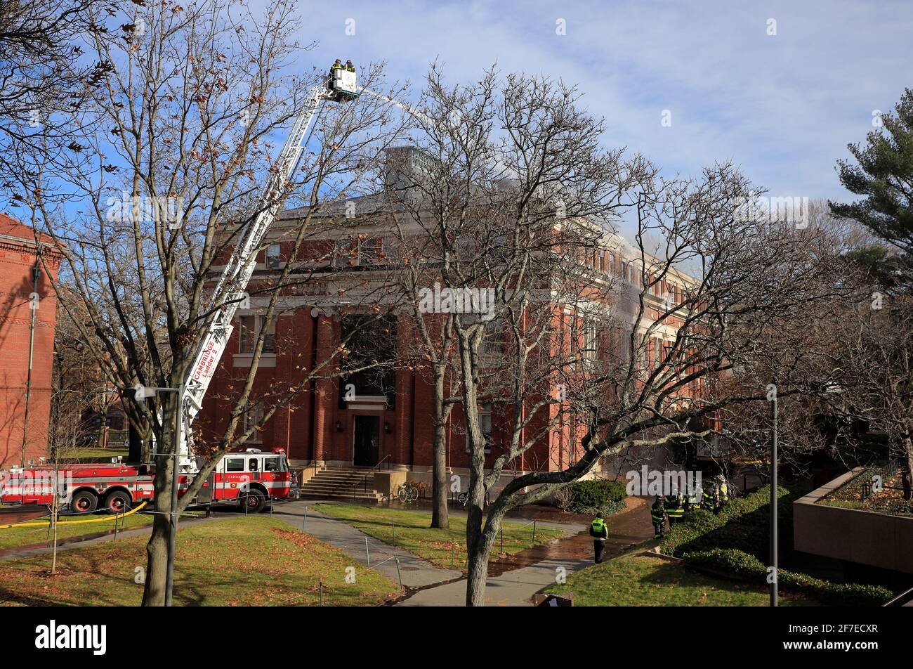 Firefighter usa truck hi-res stock photography and images - Alamy