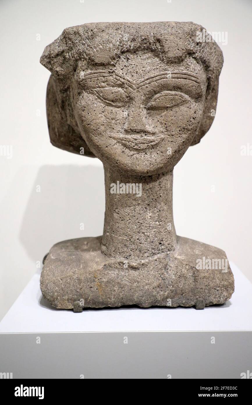 Stone sculpture Head VIII, c.1911 by Amedeo Modigliani display in Fogg ...