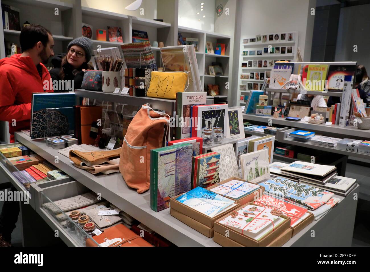 University shop harvard university cambridge hi-res stock photography ...