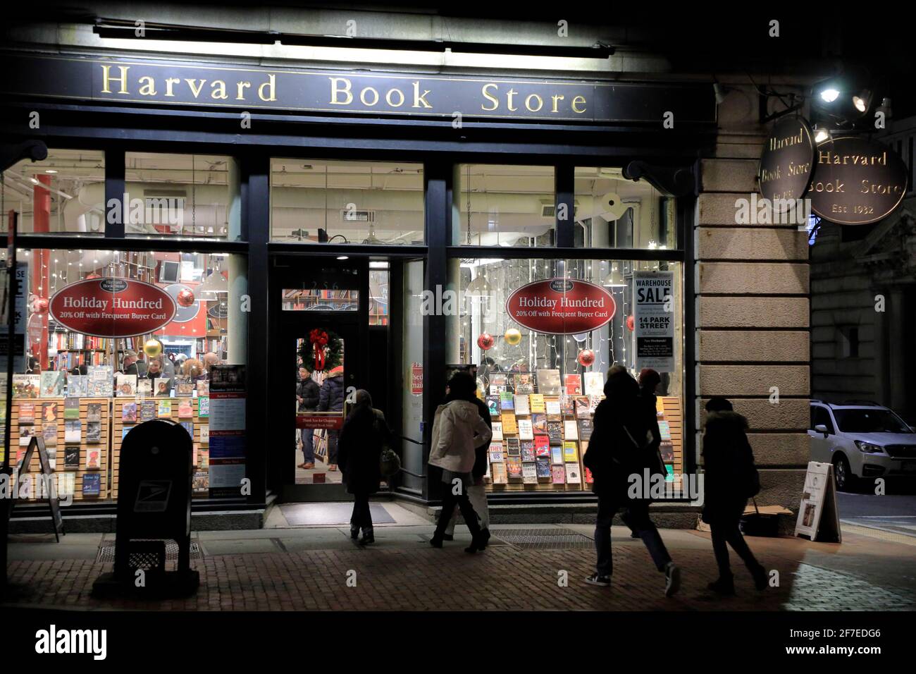 Boston cambridge harvard book hi-res stock photography and images - Alamy