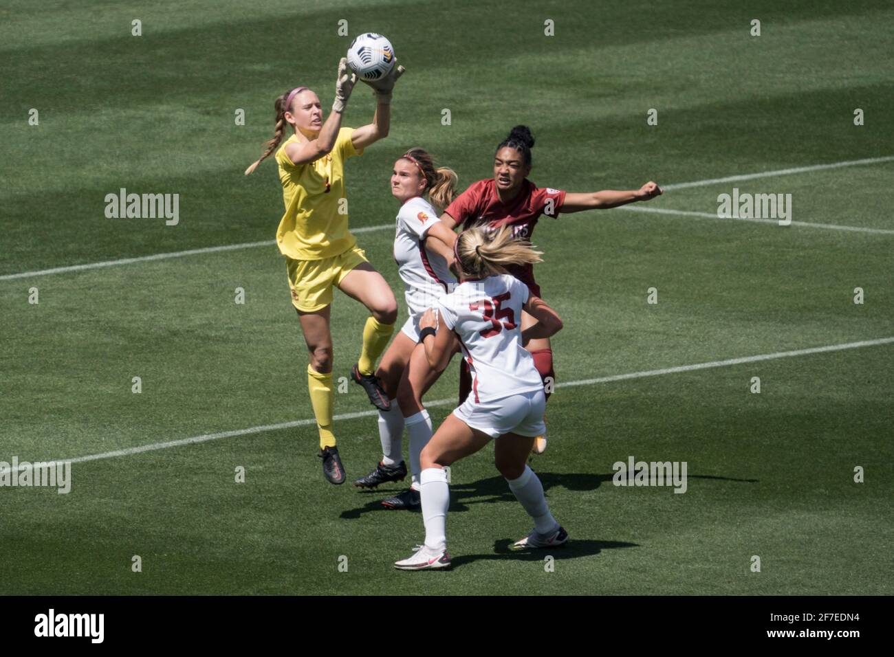 Womens goalkeeper hi-res stock photography and images - Alamy