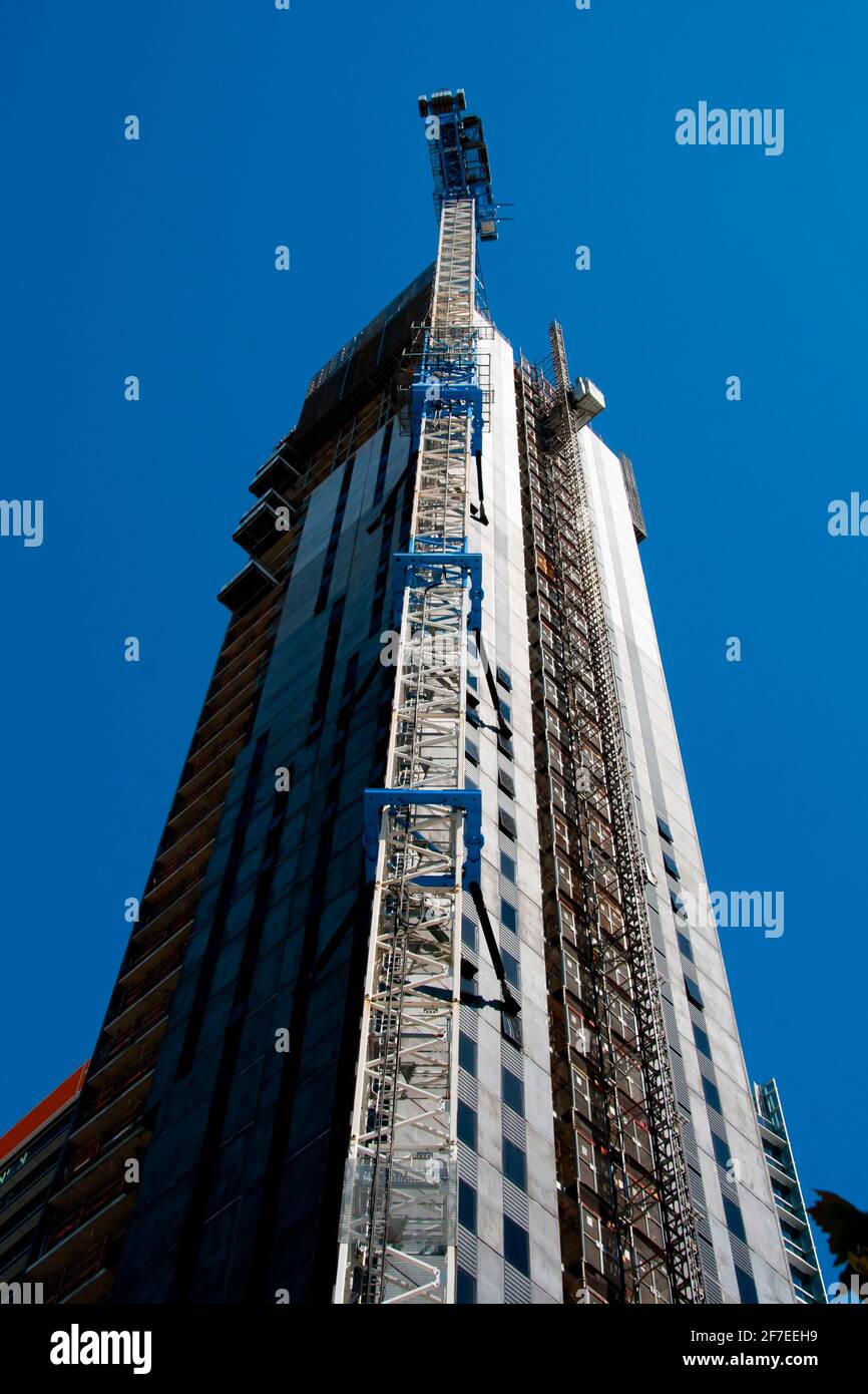 Construction frame of a skyscraper hi-res stock photography and images ...