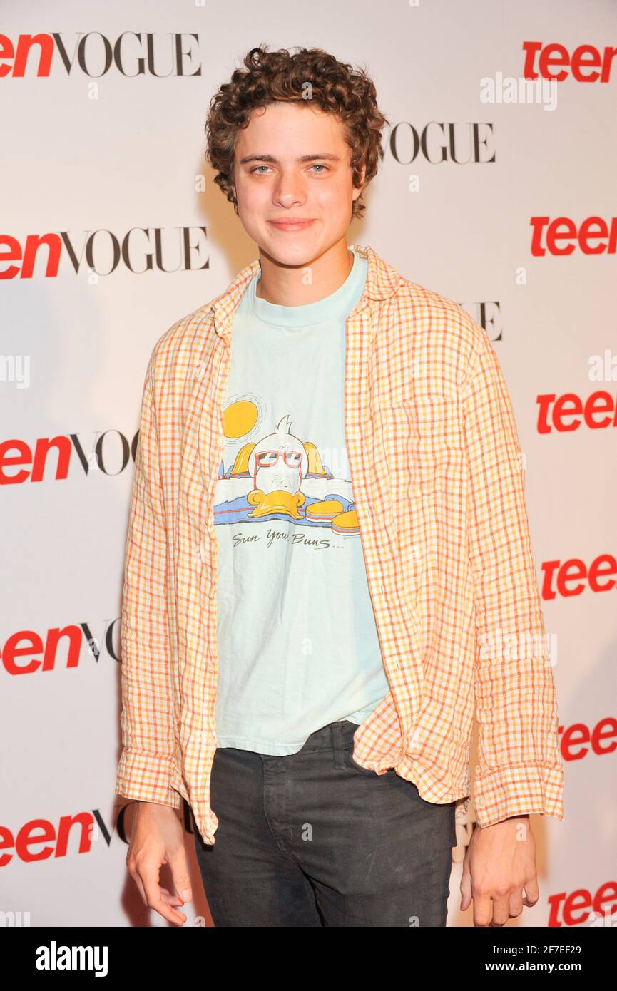 Douglas Smith Movie List