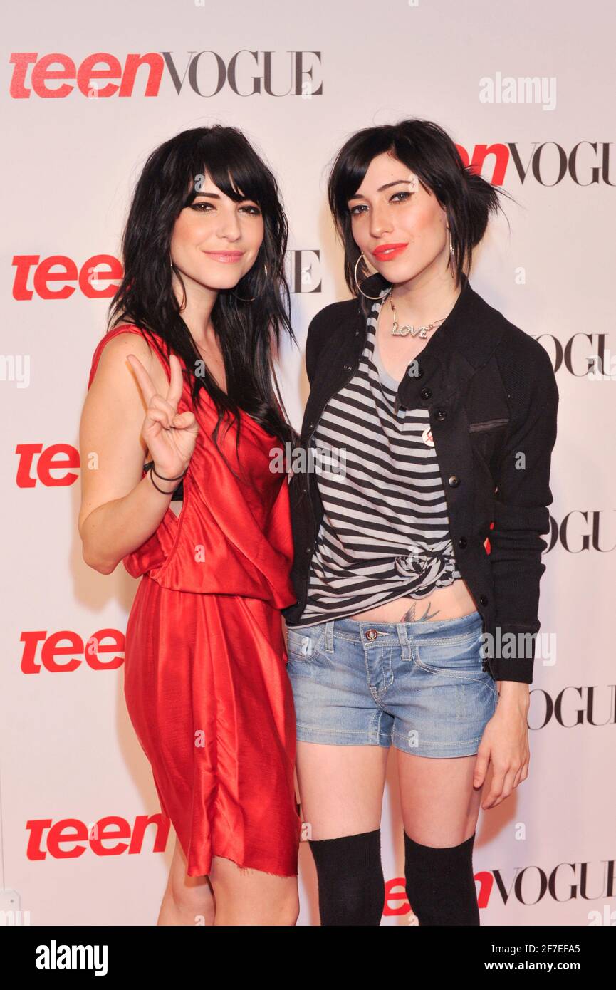 Lisa Origliasso And Jessica Origliasso The Veronicas High Resolution ...