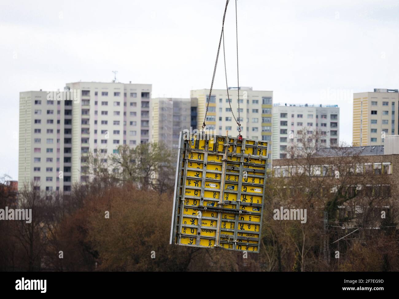 Gdr panel buildings hi-res stock photography and images - Alamy
