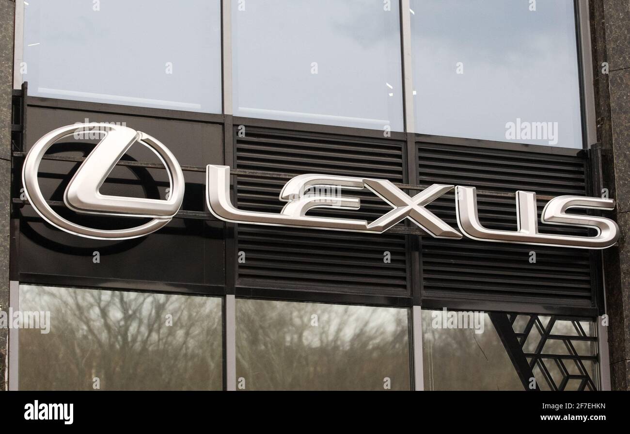 Logo lexus car brand High Resolution Stock Photography and Images - Alamy