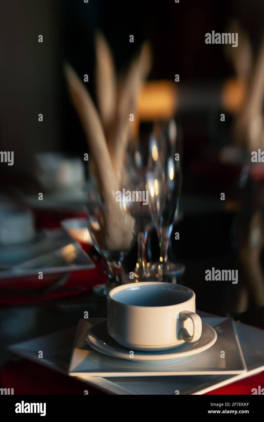 Contemporary dining set hi-res stock photography and images - Alamy