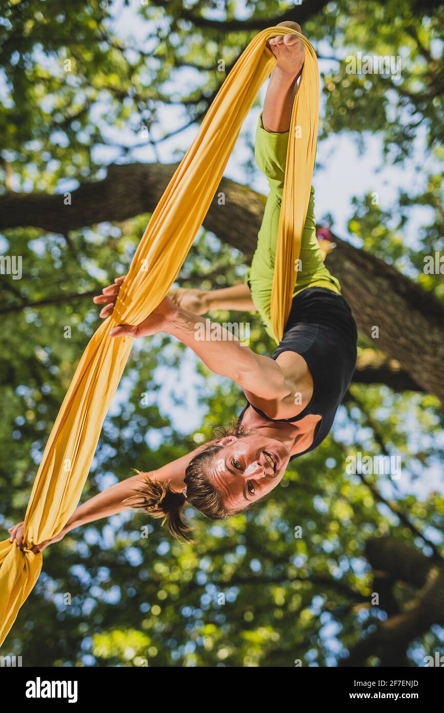 Aerial movements hi-res stock photography and images - Alamy