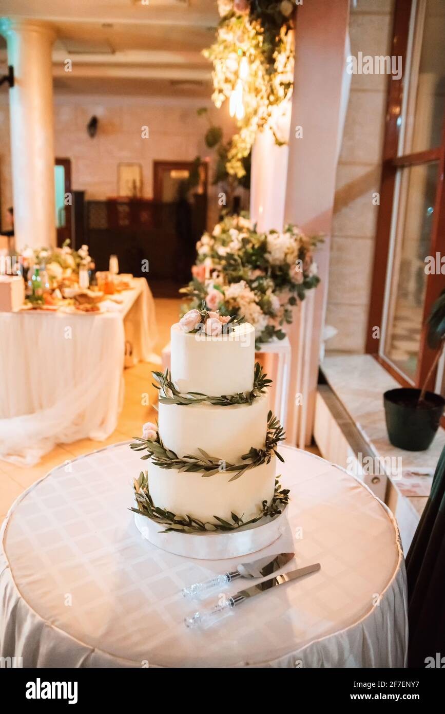Wedding decor in a restaurant on the table. Banquet hall and decor ...