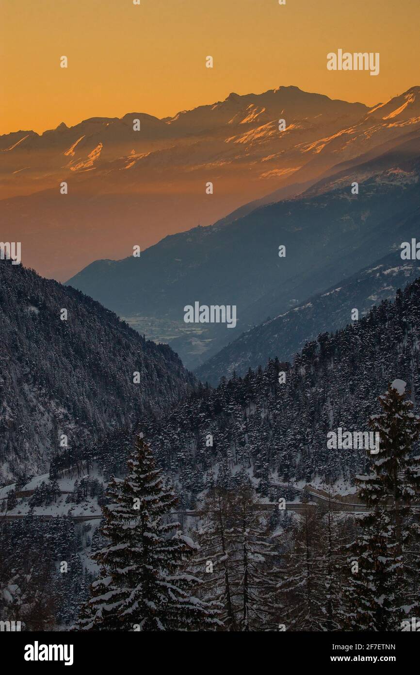 Snow brig hi-res stock photography and images - Alamy